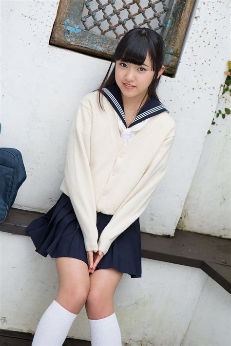 香月杏珠 Anju Kozuki 可愛いアジア女性、かわいい学校の制服 Free Nude Porn Photos