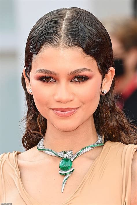 Zendaya Shows Off Her Incredible Legs In Daring Nude Thigh Split Gown