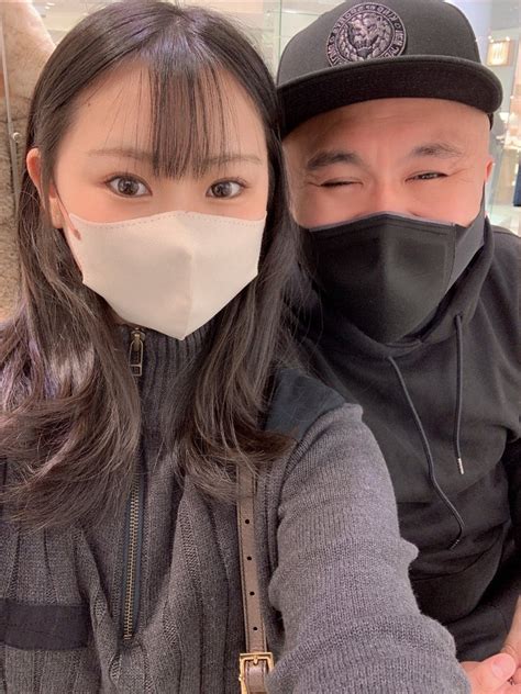 早乙女ゆみの、“夫”鬼越トマホーク・坂井良多から「sacai」バッグプレゼント「sacaiりょうたありがとう」 誕生日デートの写真も オトナンサー