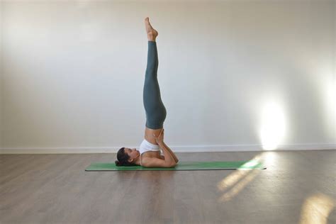 Salamba Sarvangasana Shoulderstand Yogateket
