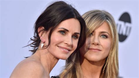Friends Star Courteney Cox Sends Jennifer Aniston The Sweetest Message