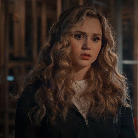 Brec Bassinger As Courtney Whitmore Stargirl Courtney
