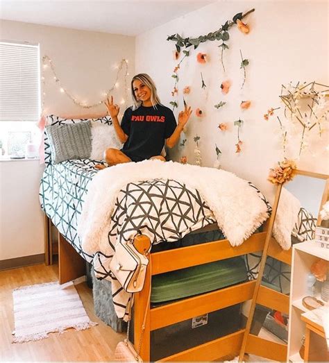 Dorm Room Decor Decorations College Flower Floral Wall Decoration