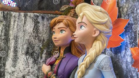 Princess Elsa And Anna From Frozen 2 Magical Journey This Event Is A