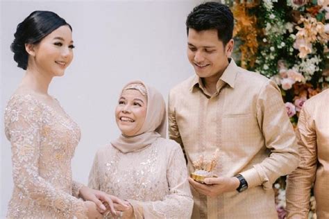 Kabar Duka Ibunda Rendi Jhon Meninggal Dunia Okezone Celebrity