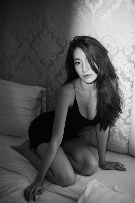 มุก พิชานา ส่องภาพเซตใหม่ สาวเผ็ดจี้ดพกความเซ็กซี่มาเพียบ