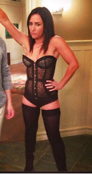 Naked Pamela Adlon In Californication