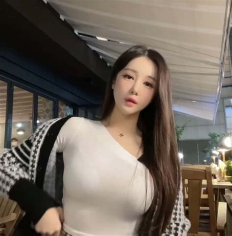 김시원 Bj 신기한 방송 주인공에게 놀라운 비밀을 공개합니다 클릭하면 보여줄께요