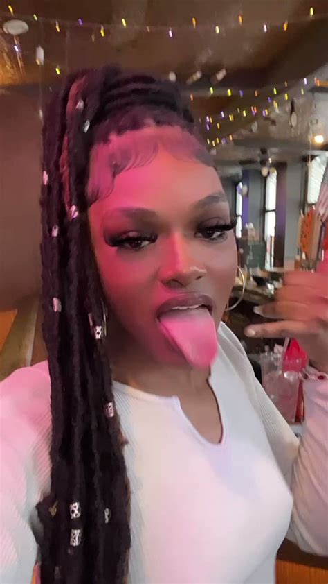 𓂺ᕼoᖇᔕe Gigoᒪo🐎 Nʏc 🍆 On Twitter They Said This Bitch Had Hot Sauce
