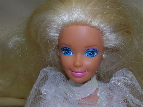 Mattel Inc 1976 Mattel 1966 Barbie Wedding Dress Blonde Hair Blue Eye