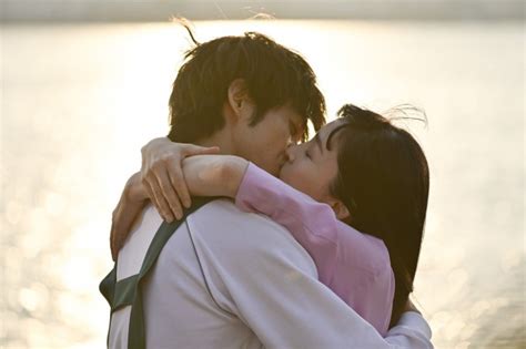 （写真）『あのキス』松坂桃李×麻生久美子＆井浦新の“ダブルキスシーン”に大反響 ドラマ ニュース ｜クランクイン！