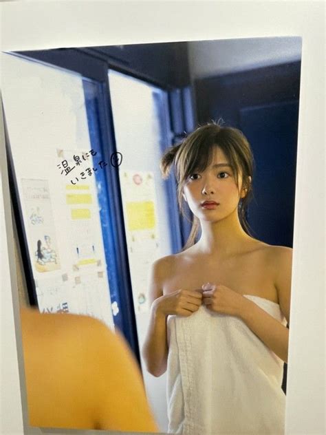 【櫻坂46】田村保乃写真集、過激な未公開カットも公開・・・！！【パネル展】 櫻坂46まとめ速報 Foto De Referencia