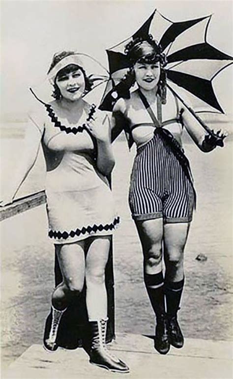 2 Vintage Bathing Beauties Lesbian Friendship Vintage Photo
