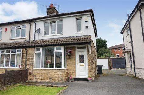 2 Bedroom Semi Detached House For Sale In Moorland Crescent Pudsey