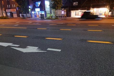 「車両通行帯」と「センターライン」で意味が違うから複雑！ 白実線・白破線・黄実線の意味とは 自動車情報・ニュース Web Cartop