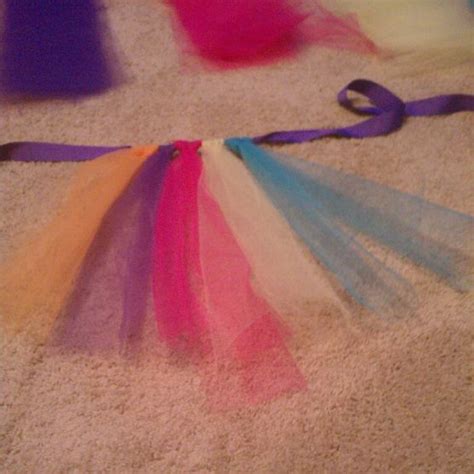 fluffy runner s tutu a no sew tutorial diy tutu diy