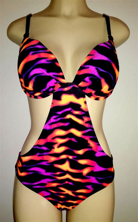Push Up One Pieces Underwire Monokinis Womens Swimsuits Bathing Suit