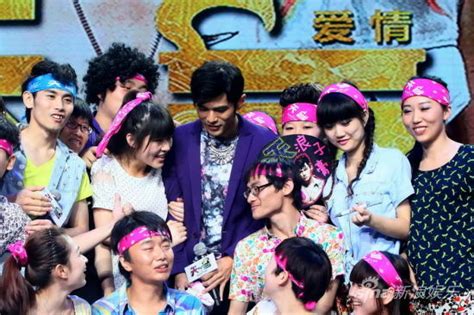 《天台爱情》首映 周董力荐爱情戏 周杰伦 天台 粉丝 新浪娱乐 新浪网