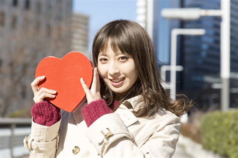 女性が好意を持つ相手に送る10のサイン！言葉遣い1つでわかる Lovers Plus