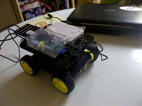 controlling arduino motors via raspberry hosted website