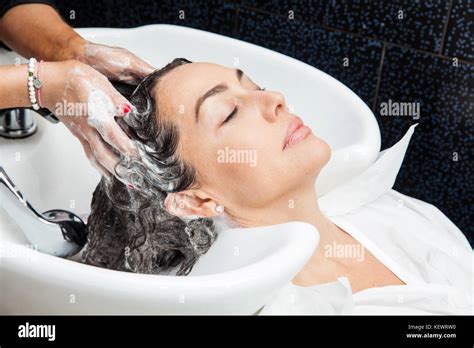 Guardería Movilizar Tuyo Lavado De Cabello Tanto Lada Enojado
