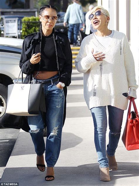 Jada Pinkett Smith Flaunts Her Washboard Abs In Tiny Crop Top – Artofit