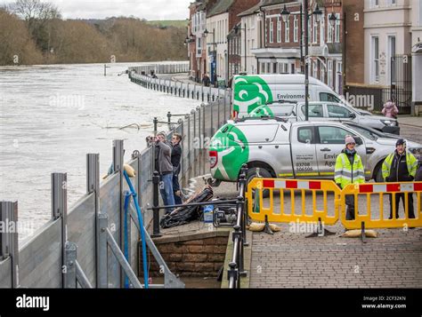 Bewdley Floods Worcestershire Flood Protection Barriers Put To The