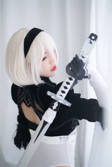 Cô Nàng 2b Trong Nier Automata Lại Thiêu đ ốt N Gười Hâm Mộ Qua Loạt