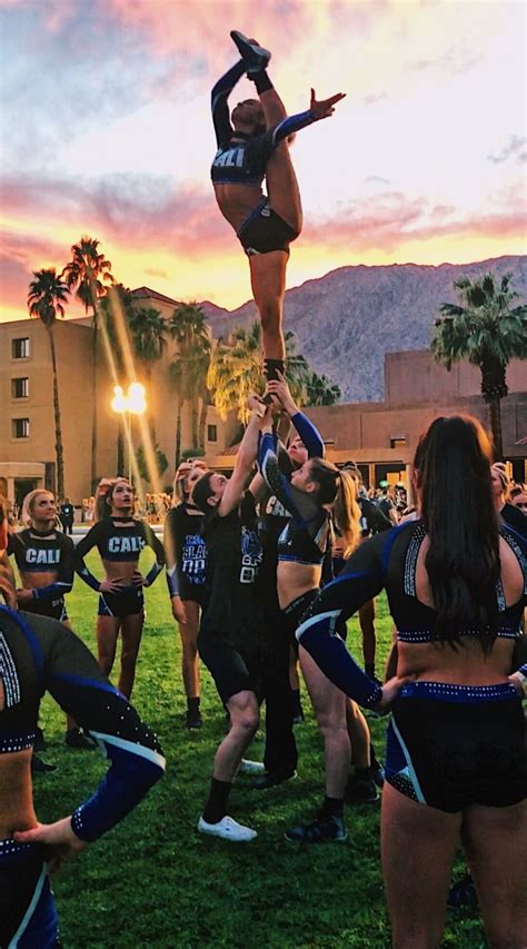 Jgwitt Vsco Cheer Poses Cheer Photography Cheer Team Pictures