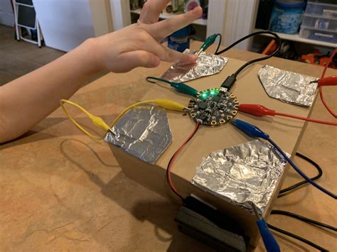 simon circuit playground express at the stem fare fair with makecode