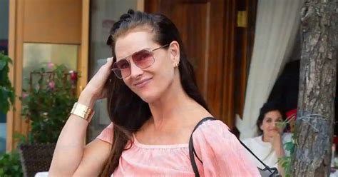 Brooke Shields A Sus 57 Años Luce Tan Hermosa En Bikini Como En The