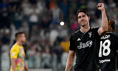 Gli Occhi Del Psg Su Vlahovic Cè La Risposta Della Juve Primapagina