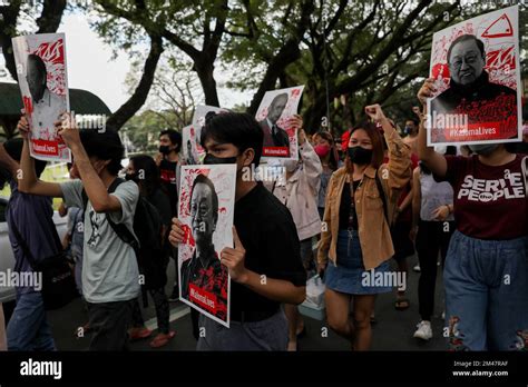 Manila Philippines 19th Dec 2022 Filipino Activists Carry Flags And