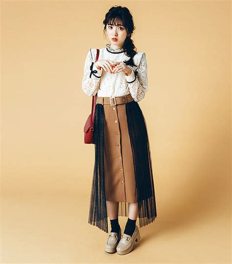 記念日デート♡「レースブラウス×上品スカート」でお嬢様コーデ【明日のコーデ】 Peachy ライブドアニュース