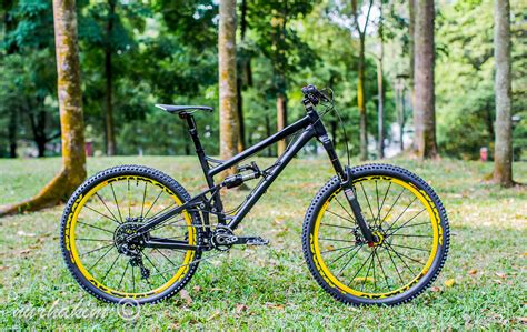 banshee spitfire v2 27 5 with ccdb air cs and crossmax enduro