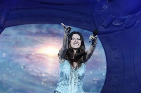 Laura Pausini Inedito World Tour Il 18 Dicembre Il Concerto Trasmesso