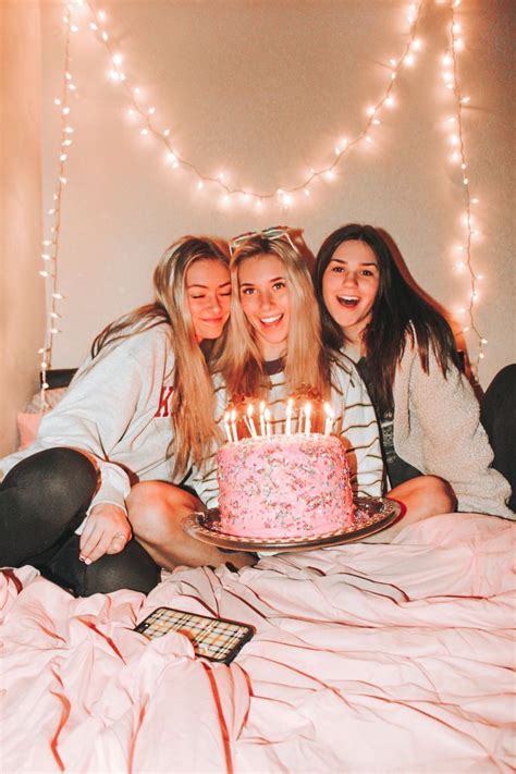 ⋆ 𝓟𝓲𝓷 𝕤𝕒𝕣𝕒𝕙𝕩𝕒𝕚𝕤𝕦𝕟 ⋆ Bff Pics Cute Friend Pictures Friend Photos