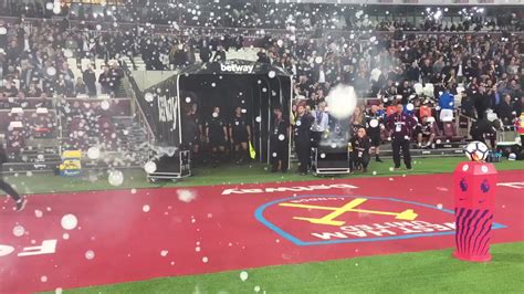 West Ham United On Twitter Im Forever Blowing Bubbles ⚒ Coyi