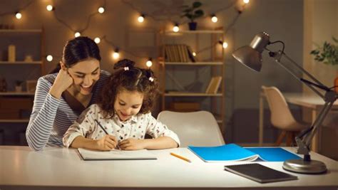 10 نصائح لمساعدة الأطفال في الواجبات المنزلية البوابة