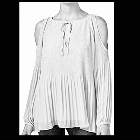 Sanctuary Tops Nwt Sanctuary Sophie Coldshoulder Top Size Xs Poshmark