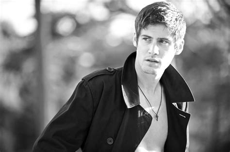 フリー画像 人物写真 男性ポートレイト 外国人男性 イケメン モノクロ写真 画像素材なら！無料・フリー写真素材のフリーフォト