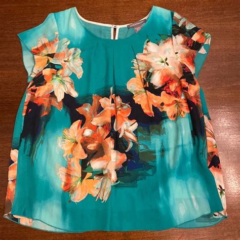 Kate And Mallory Tops Kate Mallory Tropical Short Sleeve Shirt With