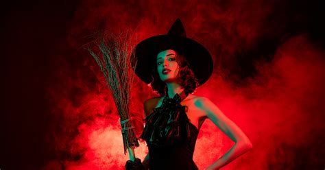 25 Hot And Sexy Halloween Costume Ideas For A Sizzling Spooky Night