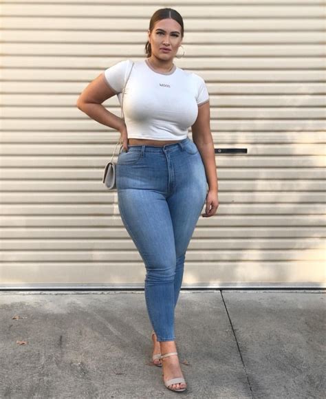Mikaela Reidy Womens Fashion Modest Curvy Fashion Curvy Women Fashion
