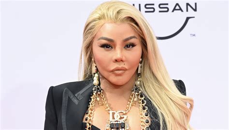 Lil Kim Accuses Ebony Of Publishing Unapproved Cover Photo