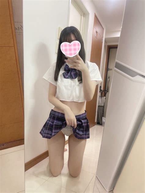 女子校生の恥じらいあるめくりパンチラ画像 Part55 お宝エログ幕府