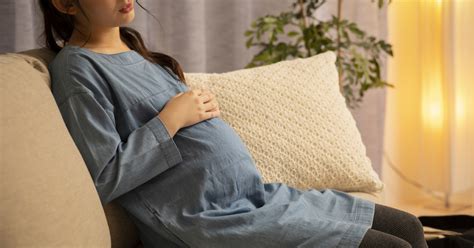 “找代孕，胎教怎么办”如何接受找“代理孕母”这件事？｜女人迷 Womany