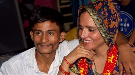सीमा हैदर का मुसलमान से हिन्दू बनना और सचिन के घर का माहौल ग्राउंड