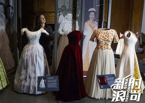 91岁的英国女王穿了65年过膝裙 手机新浪网