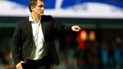 La Condición Que Guillermo Barros Schelotto Le Pondría A Riquelme Para